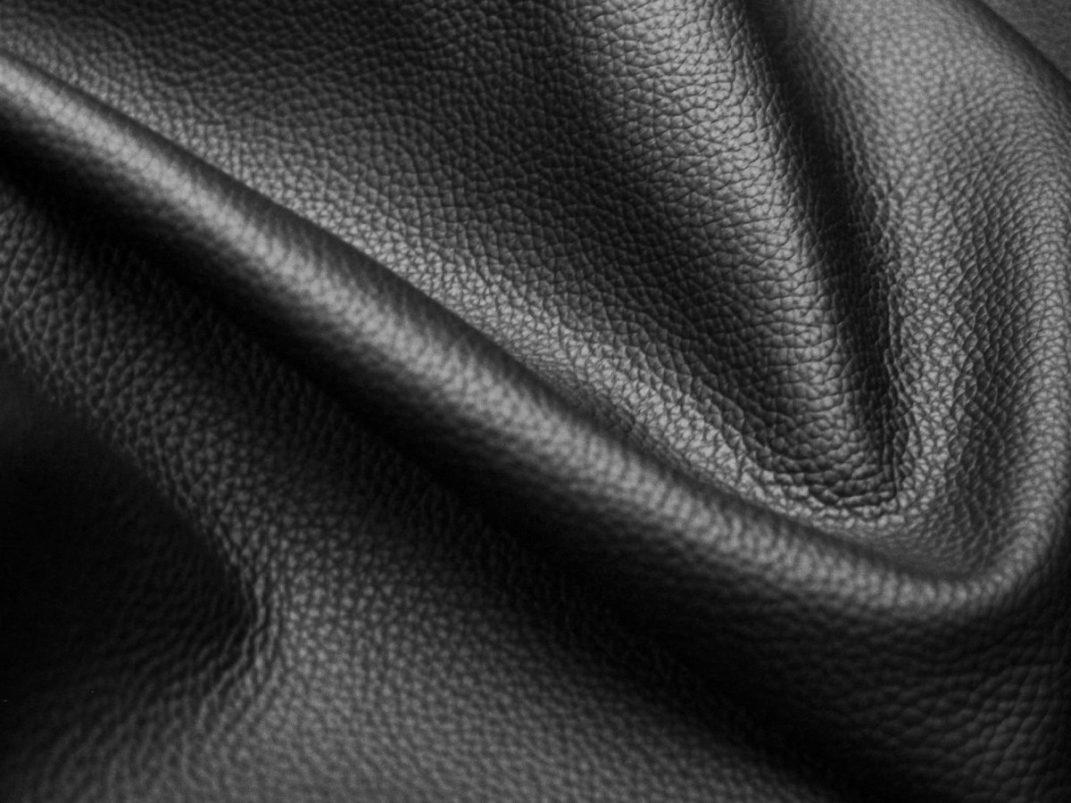 Rindsleder mit Kieselsteindruck | BuyLeatherOnline